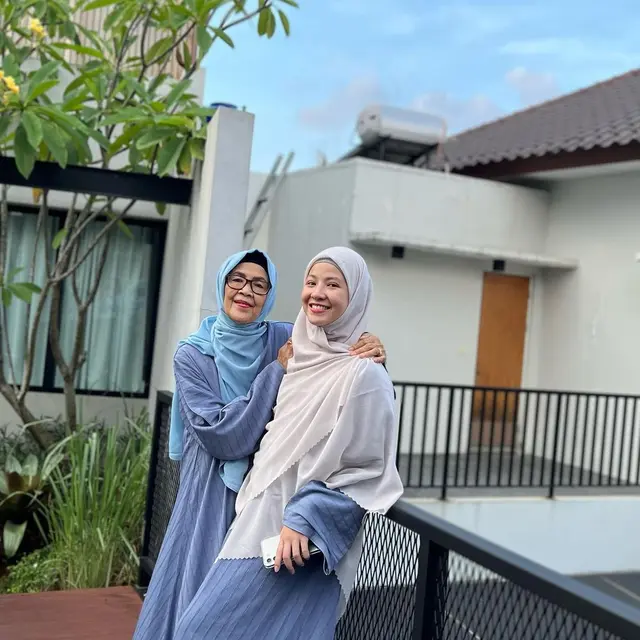 Pernikahan Sempat Tak Direstui Ibunda, Ini 6 Potret Natasha Rizky dan ...