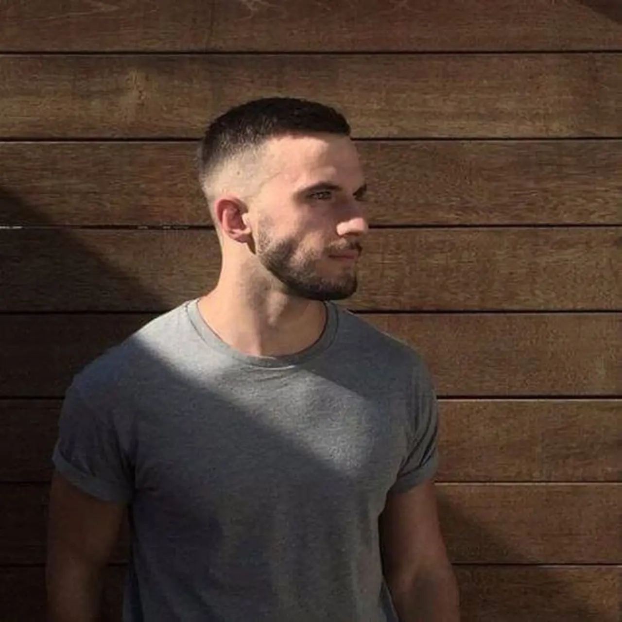 Inspirasi Model Rambut Pendek Pria 2024, Gaya Buzz Cut hingga Layered ...