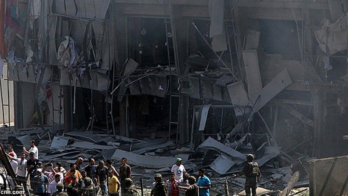 27 Tewas dalam Ledakan Dahsyat Dekat 2 Masjid di Lebanon