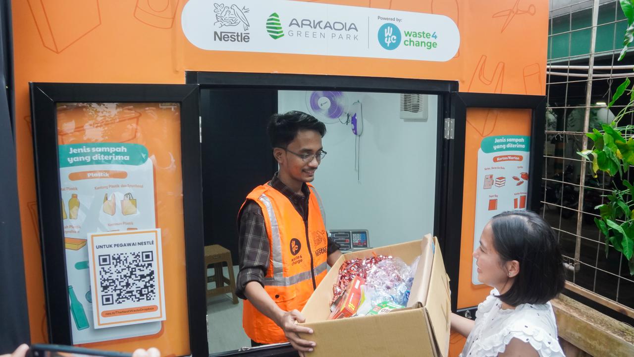 Waste Dropbox di Arkadia Green Park, Solusi Pilah Sampah Bersama Nestlé ...