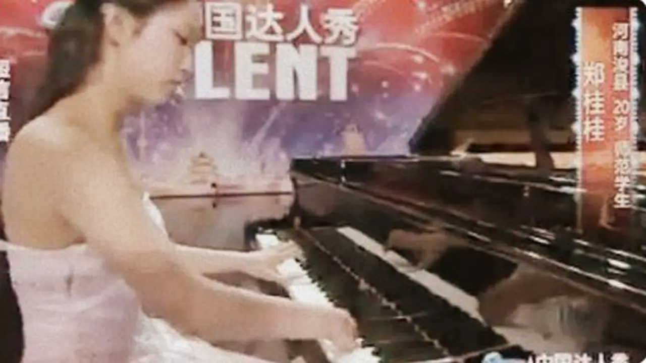 Tak Punya Jari di Tangan Kanan, Zheng Jadi PD Lagi Berkat Piano ...