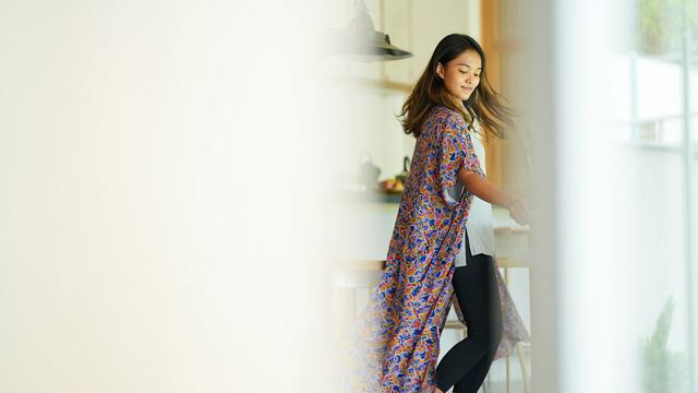 9 Inspirasi Outfit Ibu Rumah Tangga 2025 yang Simpel tapi Stylish, Anti ...