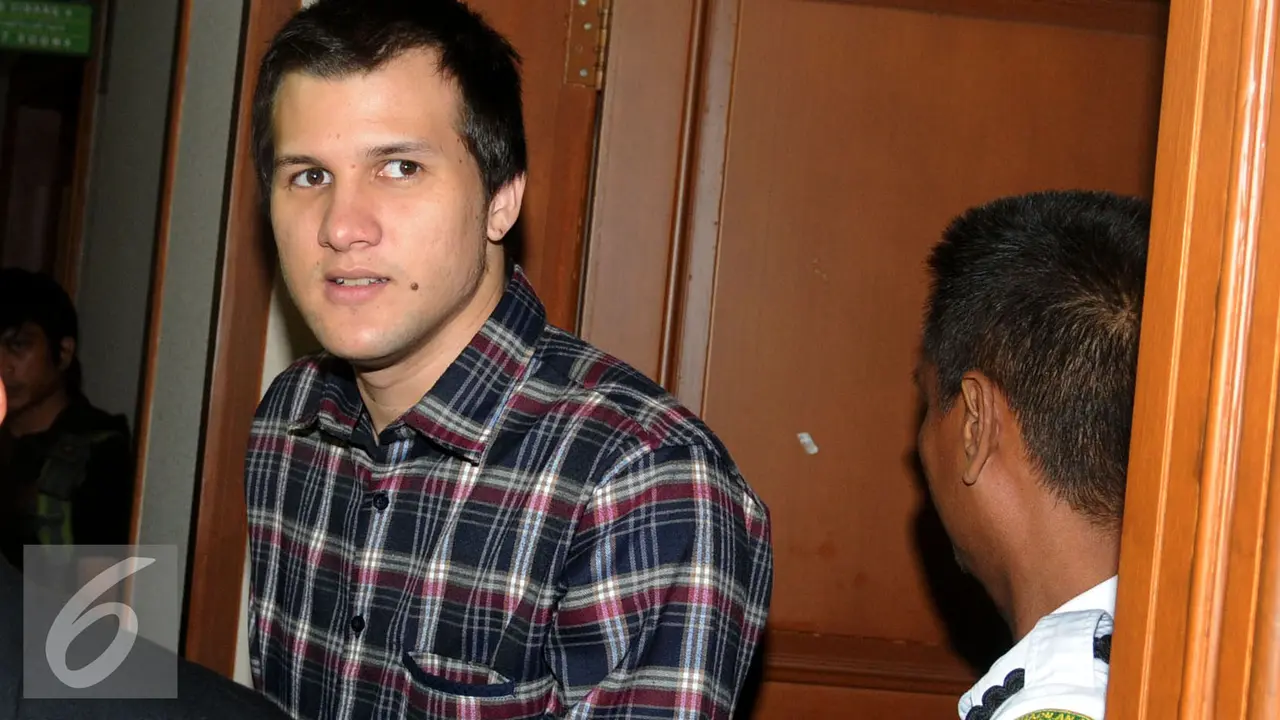 Stuart Collin Ikhlas Tak Diizinkan Bertemu Anak - ShowBiz Liputan6.com