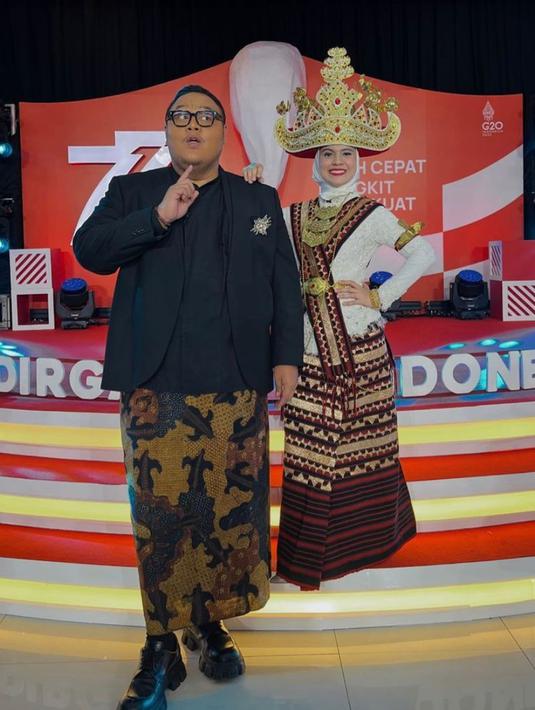 8 Potret Gaya Agustusan Artis Kenakan Baju Adat, Luna Maya hingga ...