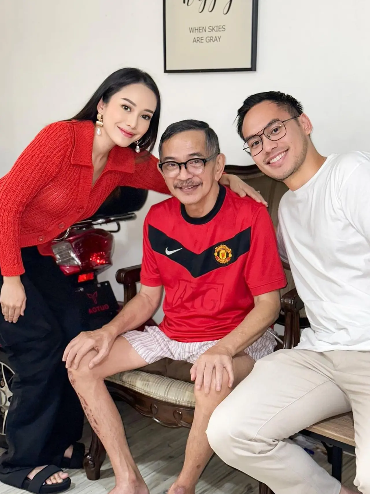 Bikin Pangling, Potret Terbaru Aktor Senior Ray Sahetapy, Sakit Tubuh ...