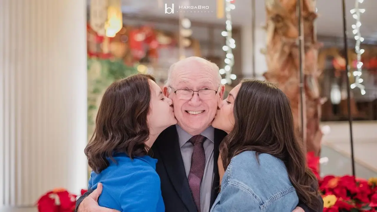 6 Potret Sandrinna Michelle Dinner Bareng Keluarga, Usai 7 Tahun Tak ...