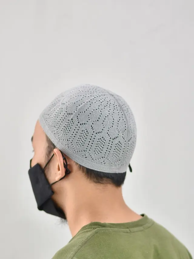 Rekomendasi Peci Lebaran untuk Gaya yang Elegan dan Tidak Monoton ...