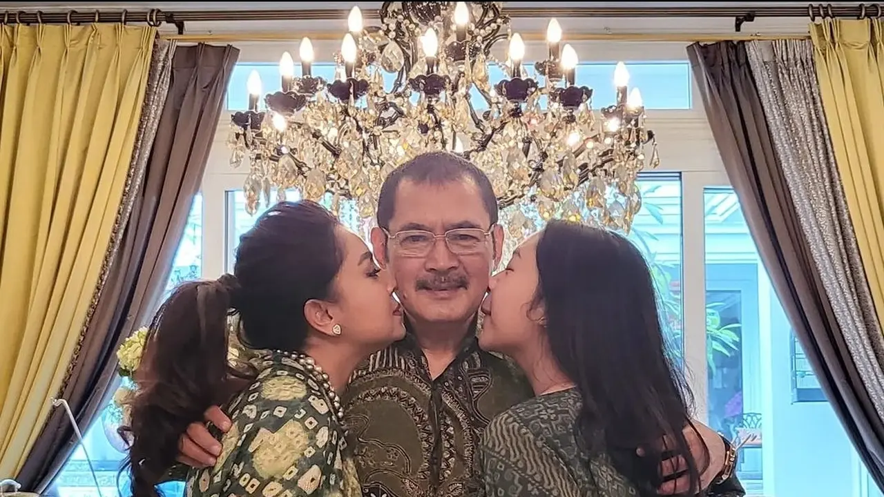 7 Transformasi Mayangsari Muda hingga Usia 50an, Bangga Tak Pernah Oplas - Hot Liputan6.com