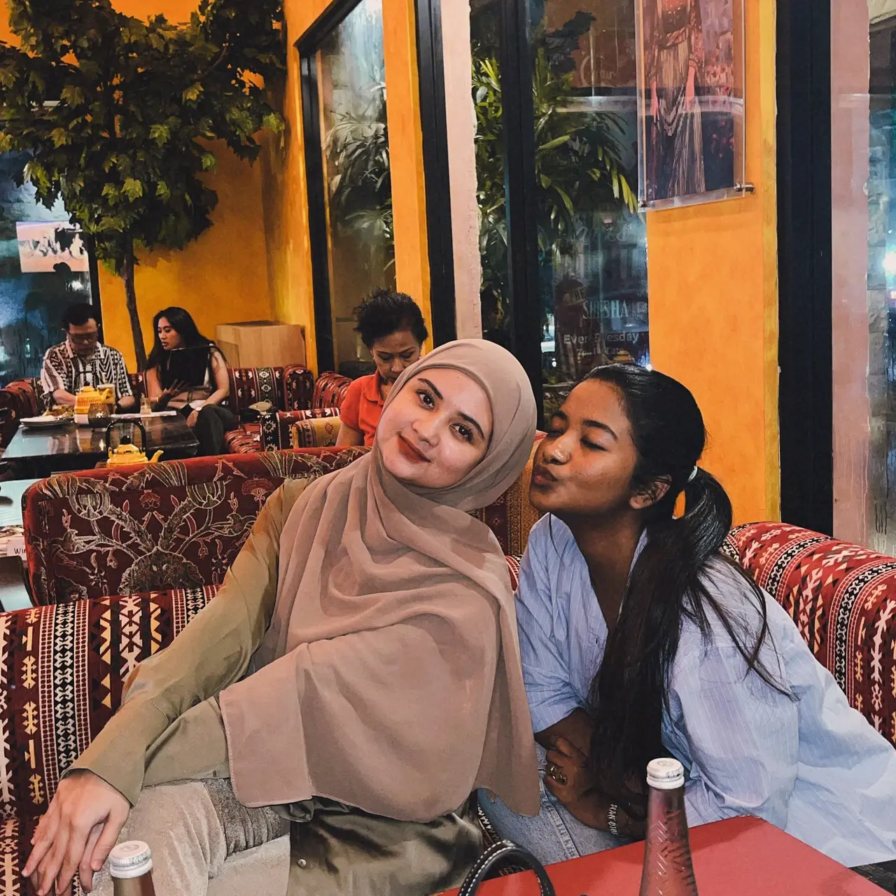 6 Potret Terbaru Alya Avivah Kakak Aliando Kini Berhijab, Pernah Main ...