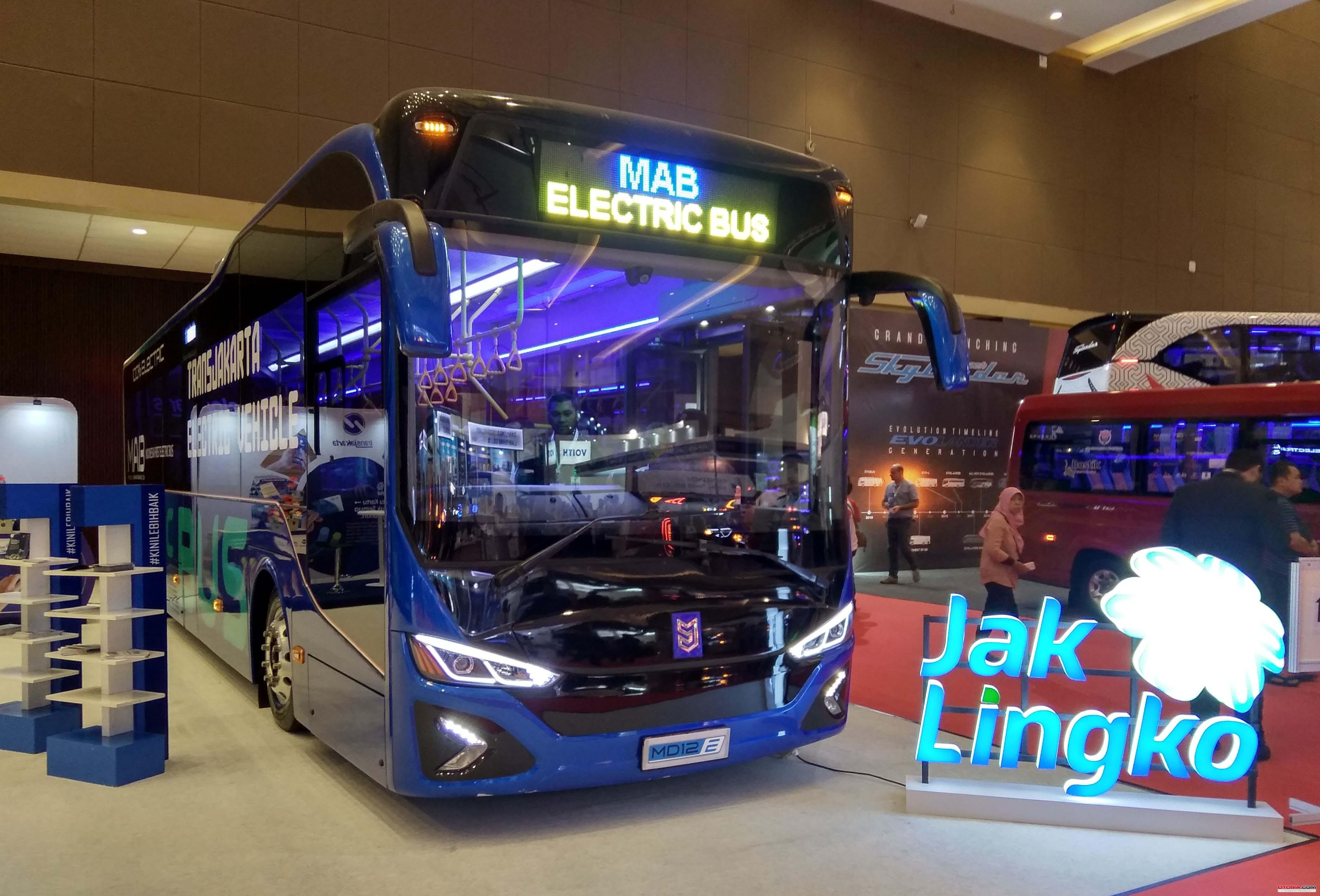 Ini Dia Penampakan Perdana Bus Listrik Transjakarta - Berita Otosia.com