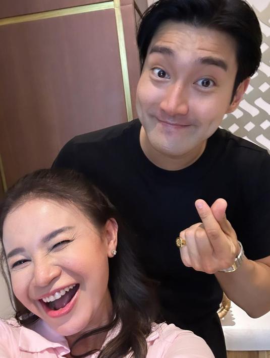 Potret Rossa Bertemu Choi Siwon, Dapat Pelukan yang Bikin Netizen Iri ...