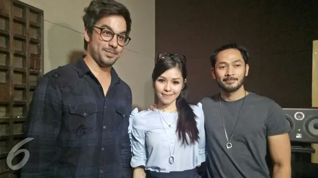 6 Fakta Metha Yunatria, Istri Uki NOAH yang Cantik Berhijab - Hot ...