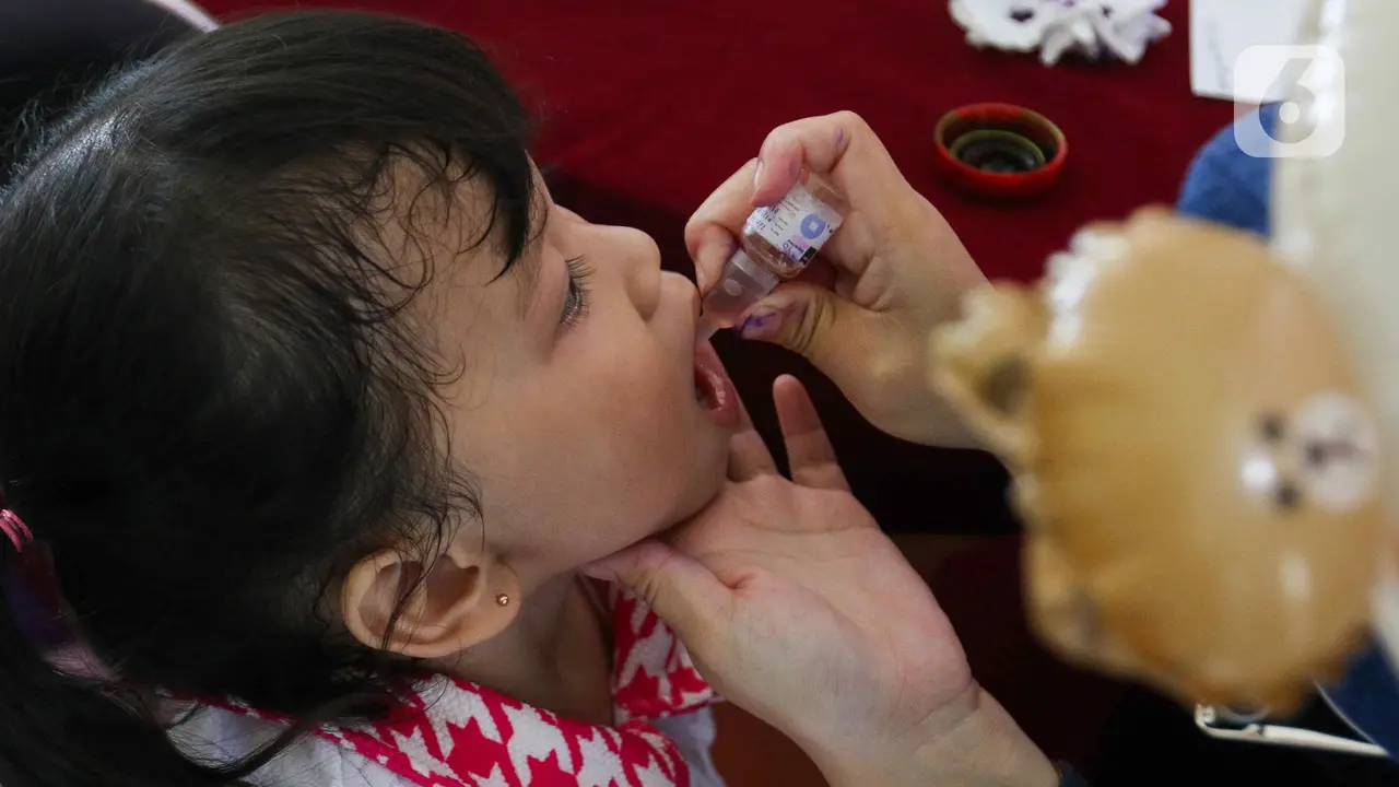 Fakta tentang Vaksin Polio, Manfaat, Jenis, dan Efek Sampingnya - Cek ...