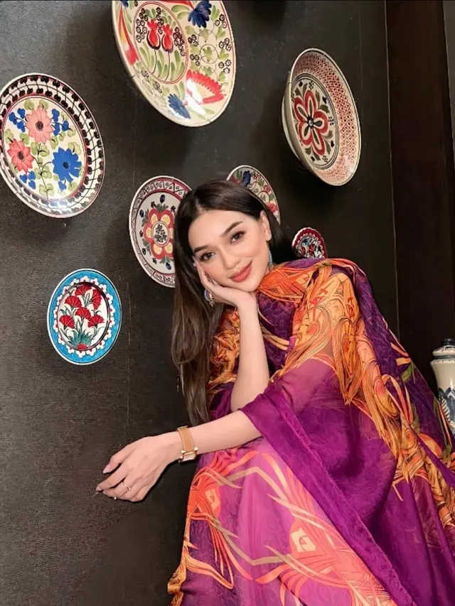 7 Potret Aca Husna Berharap Bertemu Istri Renaga Tahier, Bantah Jadi Pelakor - Hot Liputan6.com