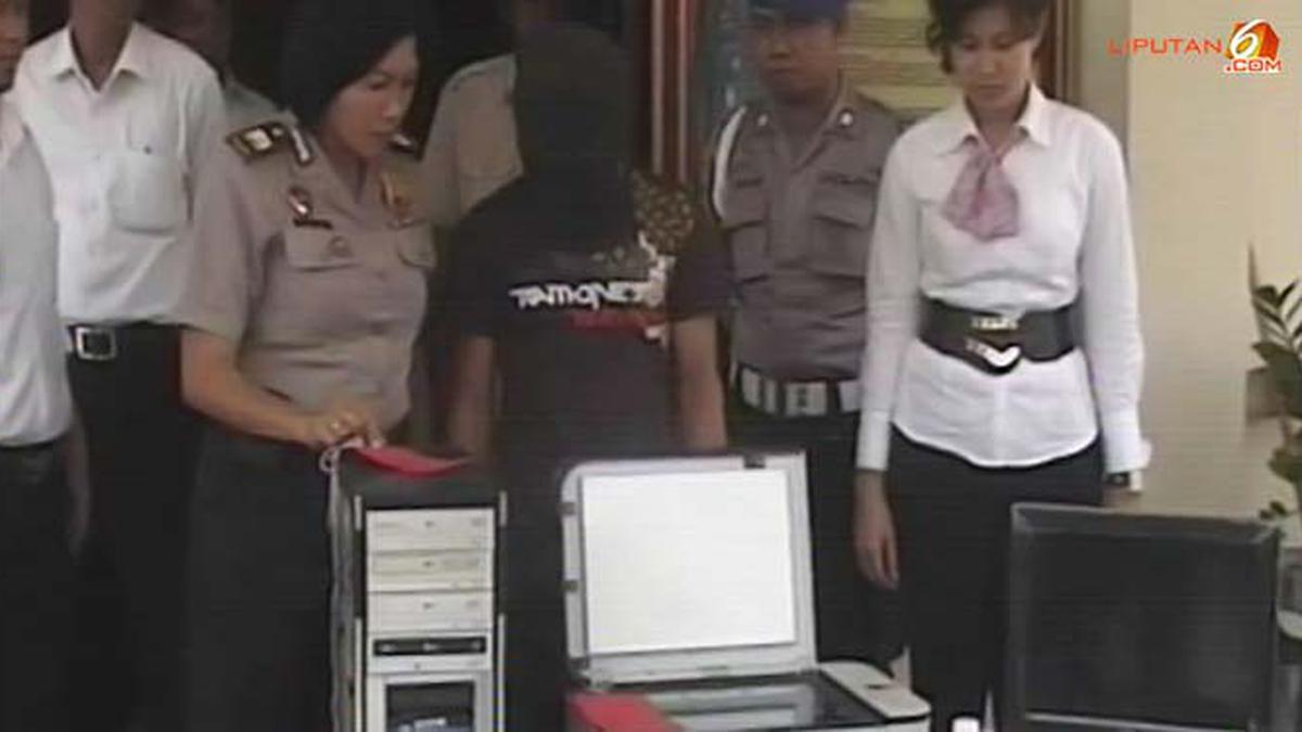 Mantan Pegawai Satlantas Palsukan SIM - News Liputan6.com
