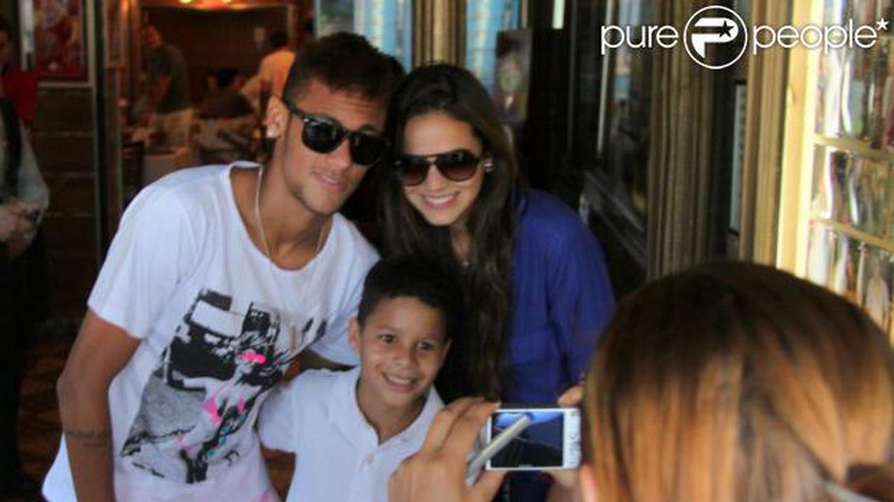 Sudah Putus, Neymar Tetap Mesra dengan Bruna