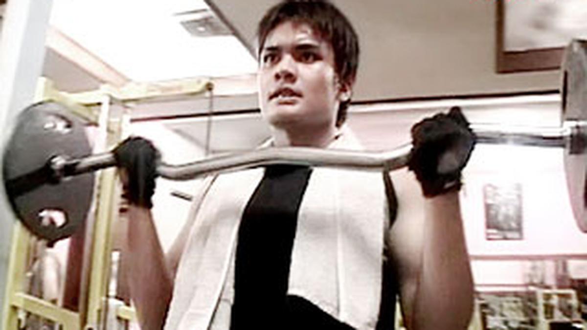 Randy Pangalila Fitnes untuk Sehat - ShowBiz Liputan6.com