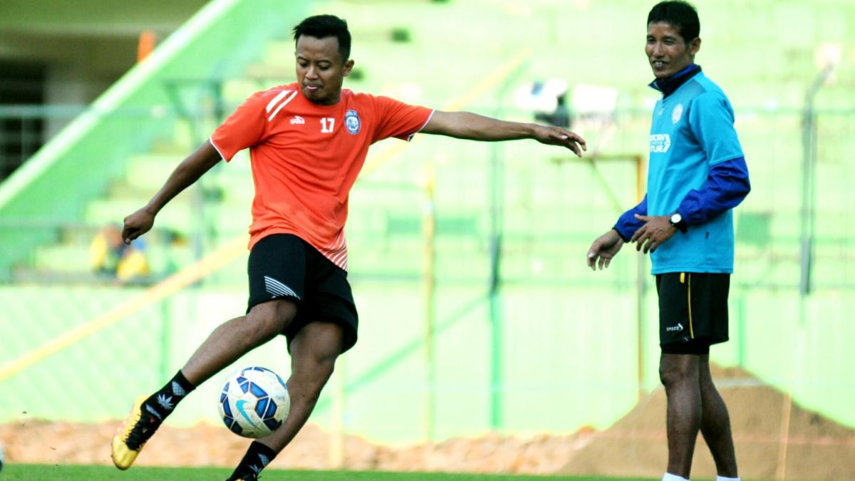 Ini Alasan Pelatih Arema Belum Mainkan 4 Pemain Debutan - Indonesia ...