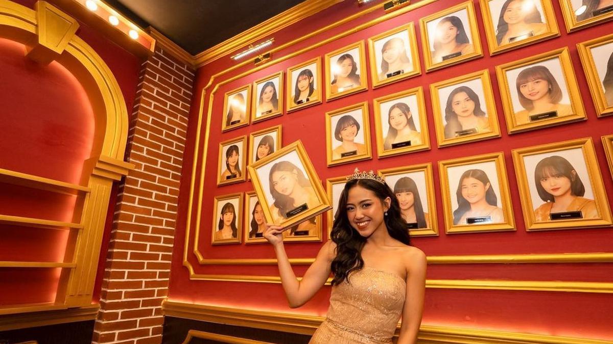 6 Pesona ala Princess Sisca Saras Resmi Lulus setelah 9,5 Tahun di ...