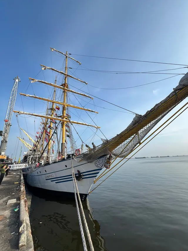 Tinggalkan Dumai, Laskar Rempah dan KRI Dewaruci Bertolak Menuju Sabang ...