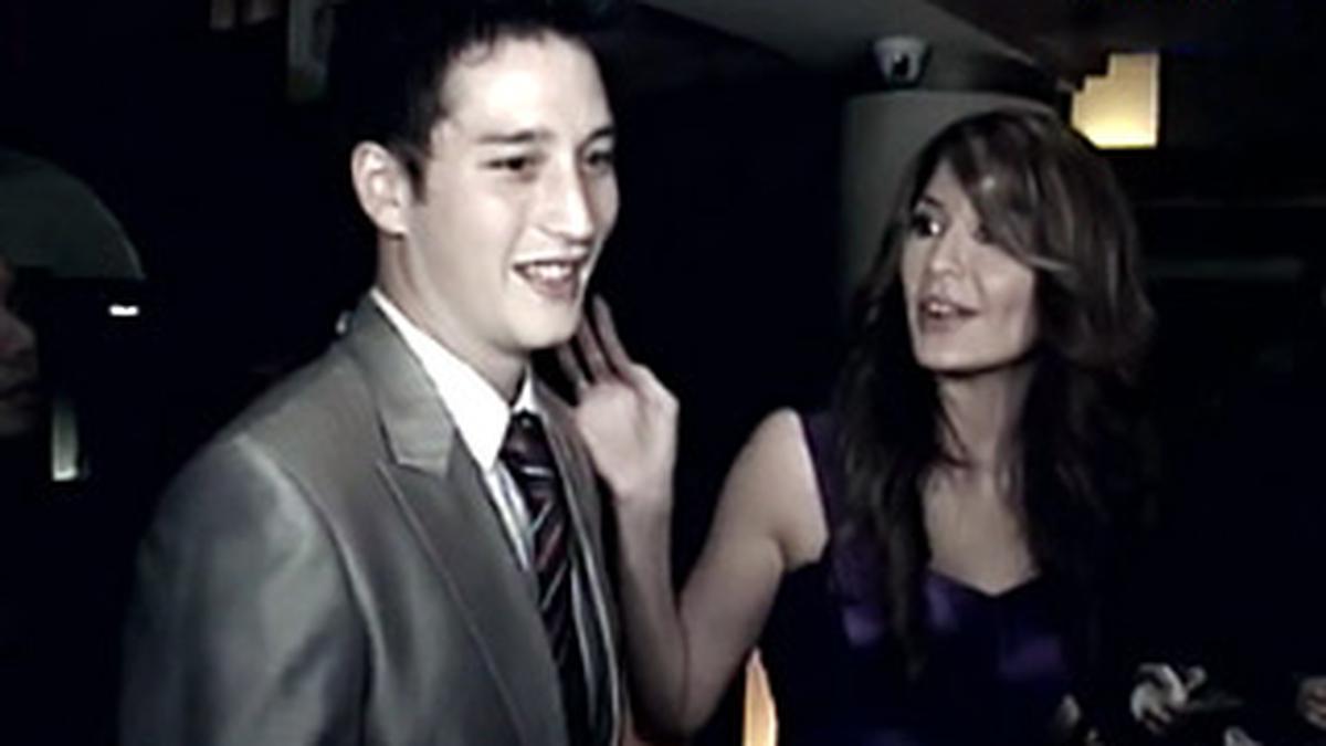 Mike Lewis Tunggu Kelahiran Anak Pertama - ShowBiz Liputan6.com