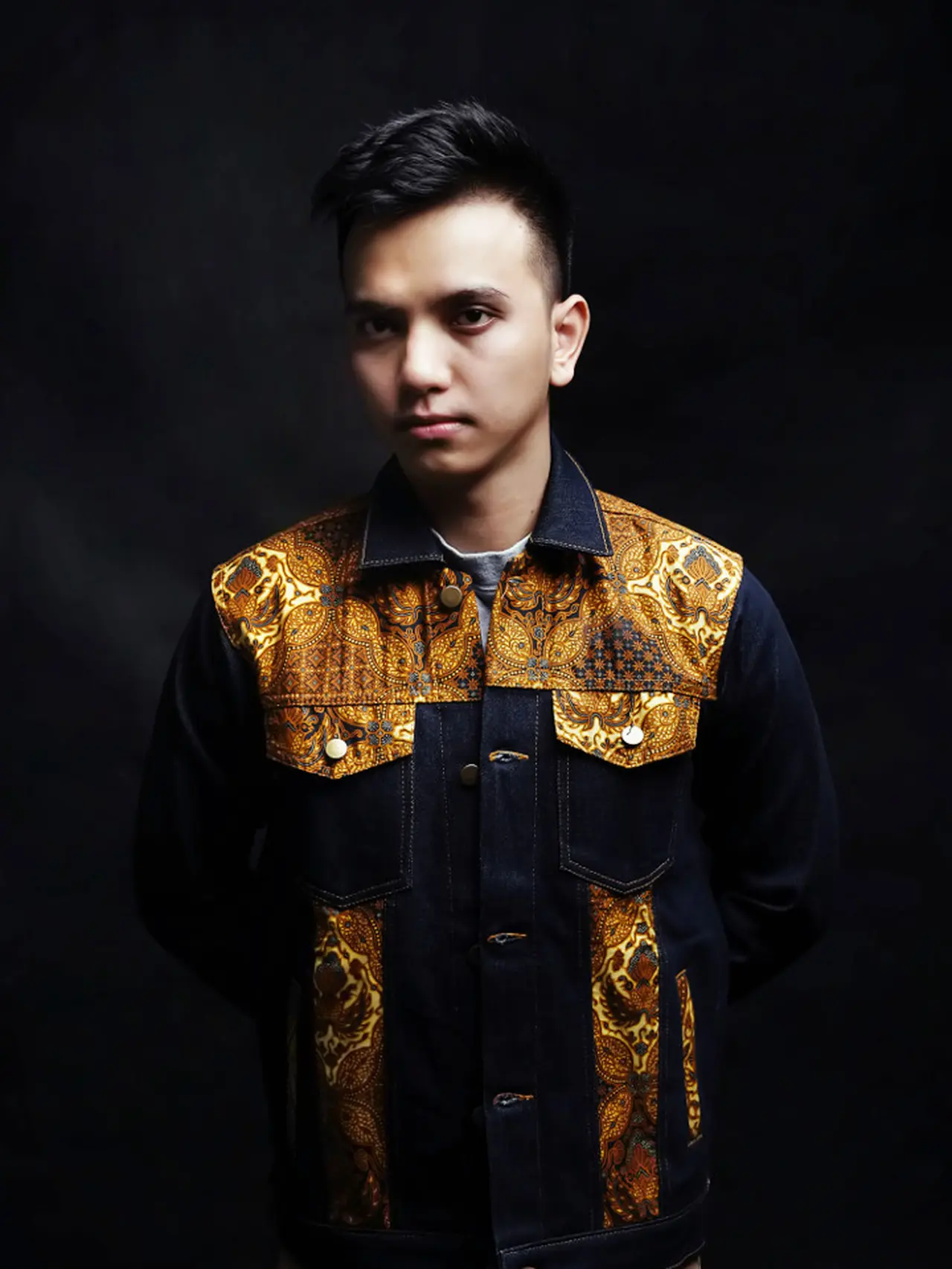 Riki Putra Majukan Musik Indonesia dengan Padukan Gamelan dan Musik ...