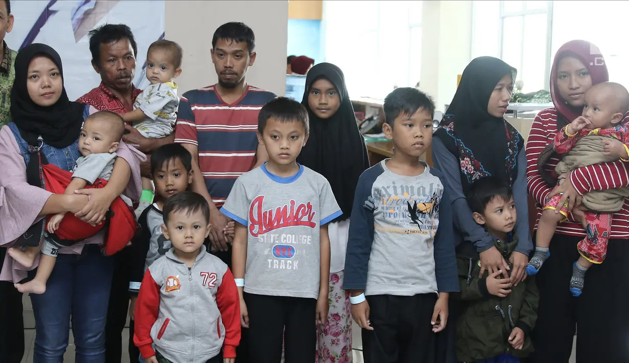 FOTO: RS EMC Sentul Gelar Operasi Hernia Puluhan Pasien Kurang Mampu ...