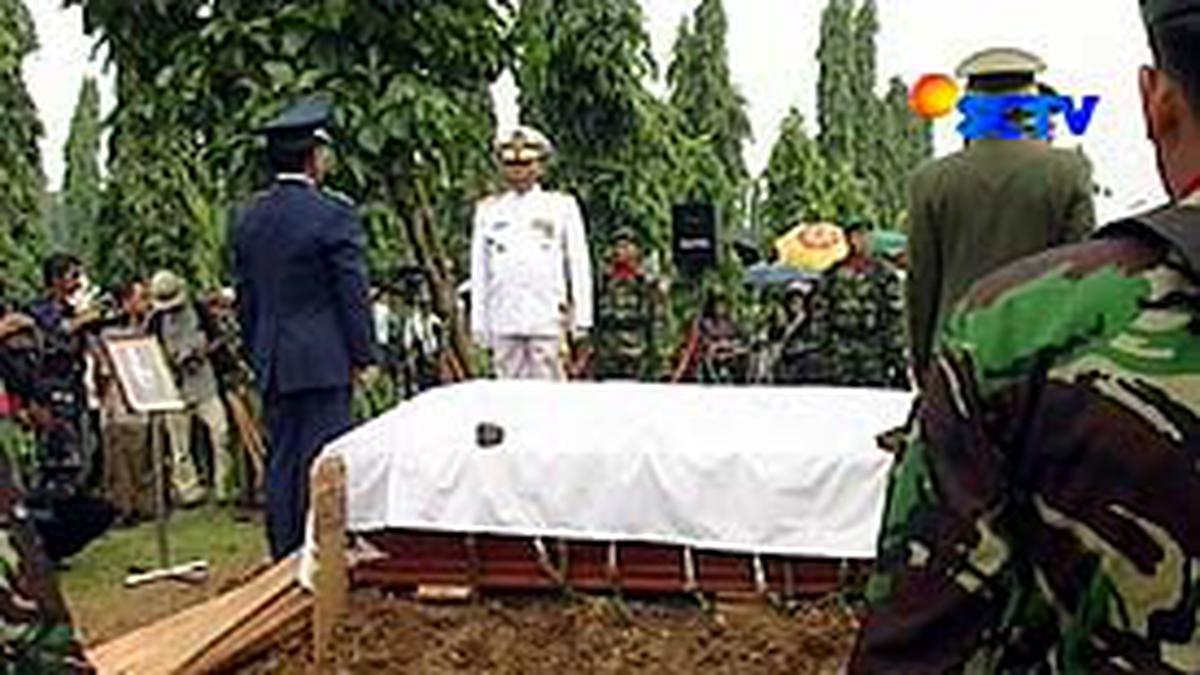 Hasnan Habib Dimakamkan di Kalibata