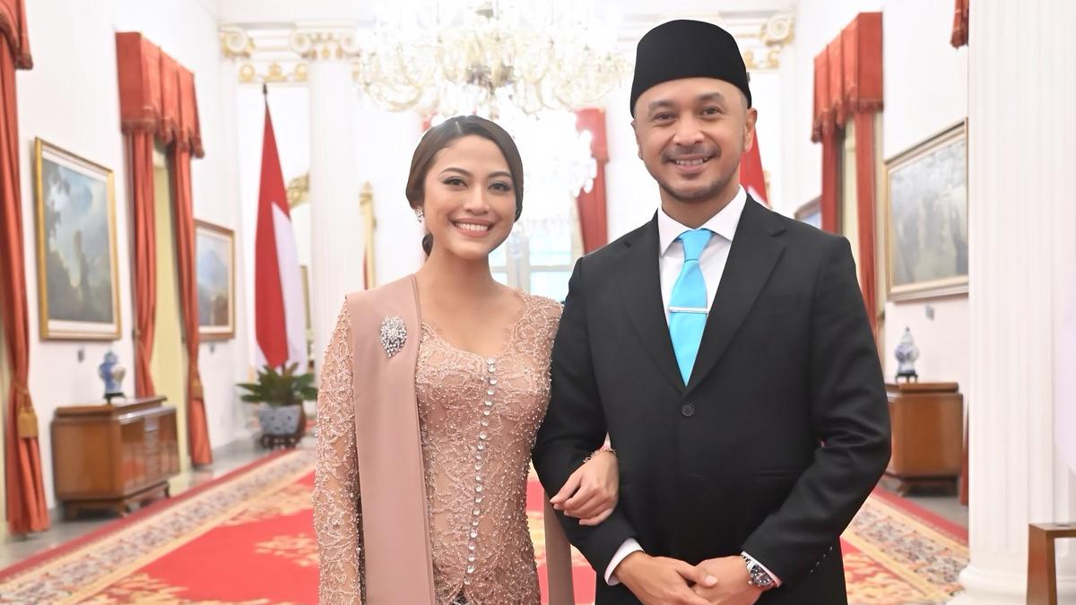 Ide Outfit Kebaya Ala Cynthia Riza Istri Giring Ganesha yang Menawan dan Berkelas - Fashion ...