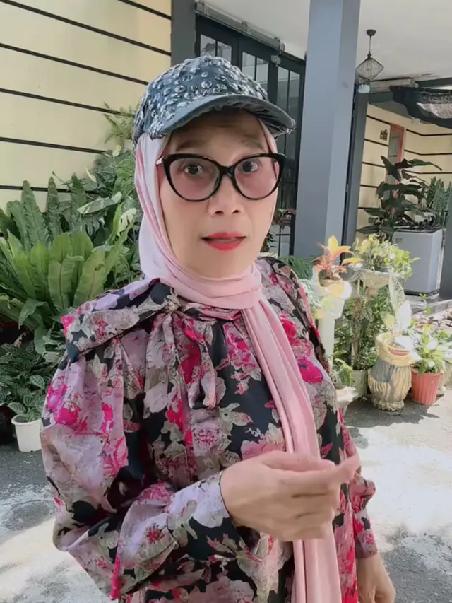 Reaksi Indah Permatasari Setelah Ibunya Ngaku Tak Level dengan Mobil ...