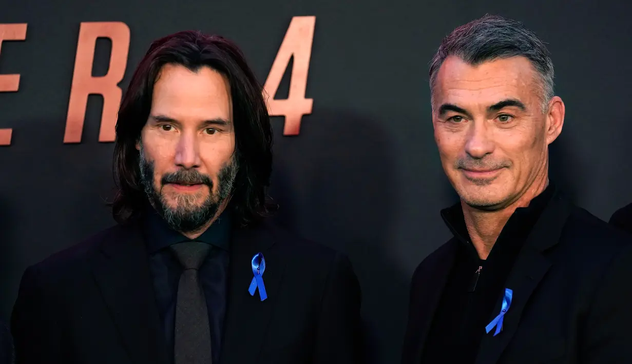 Penghormatan Keanu Reeves untuk Mendiang Lance Reddick, Pakai Pita Biru Saat Hadiri Premiere ...