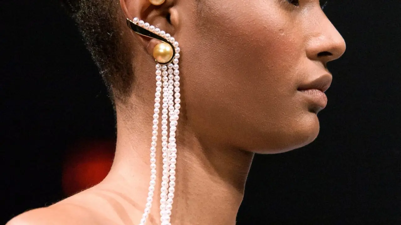 Tren Anting Besar untuk Tampil Beda - Fashion & Beauty Liputan6.com
