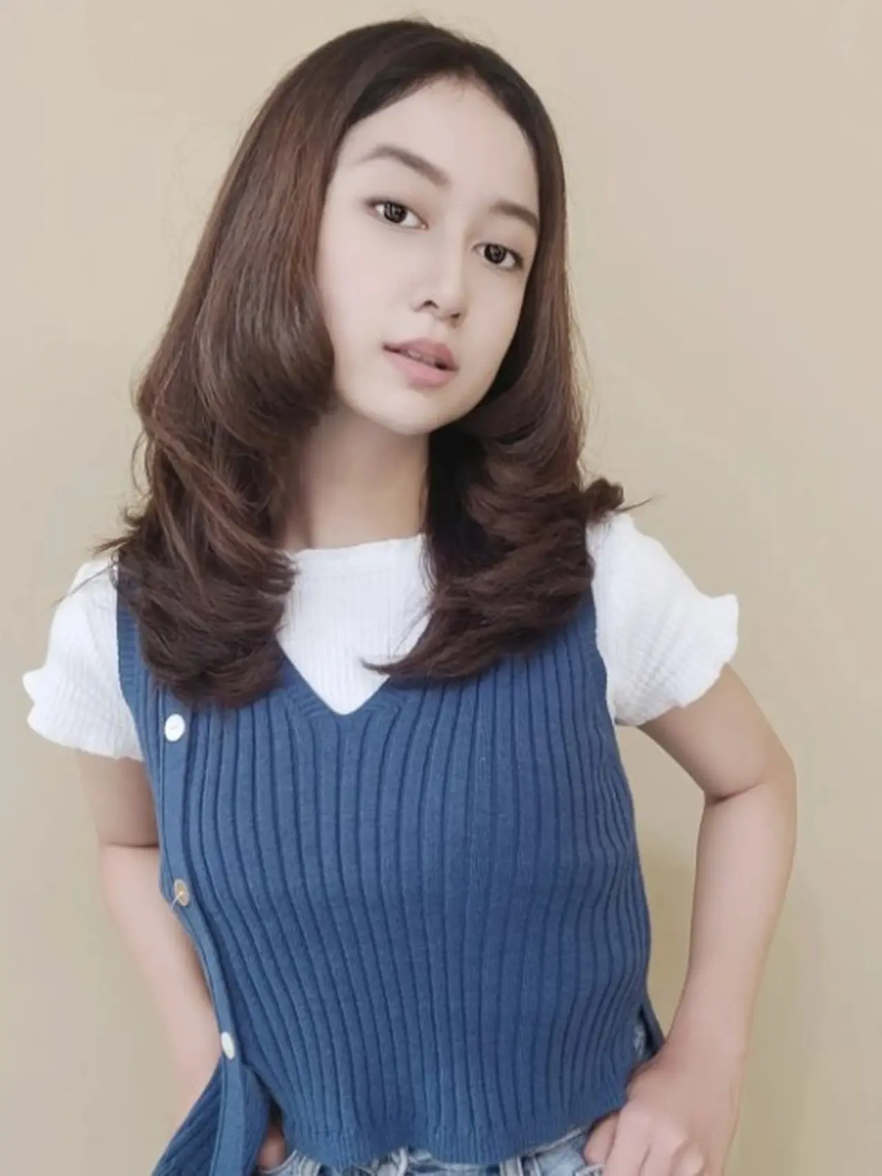 Pesinetron Salsabila Zahra Memperkenalkan Single Kedua di Panggung ...