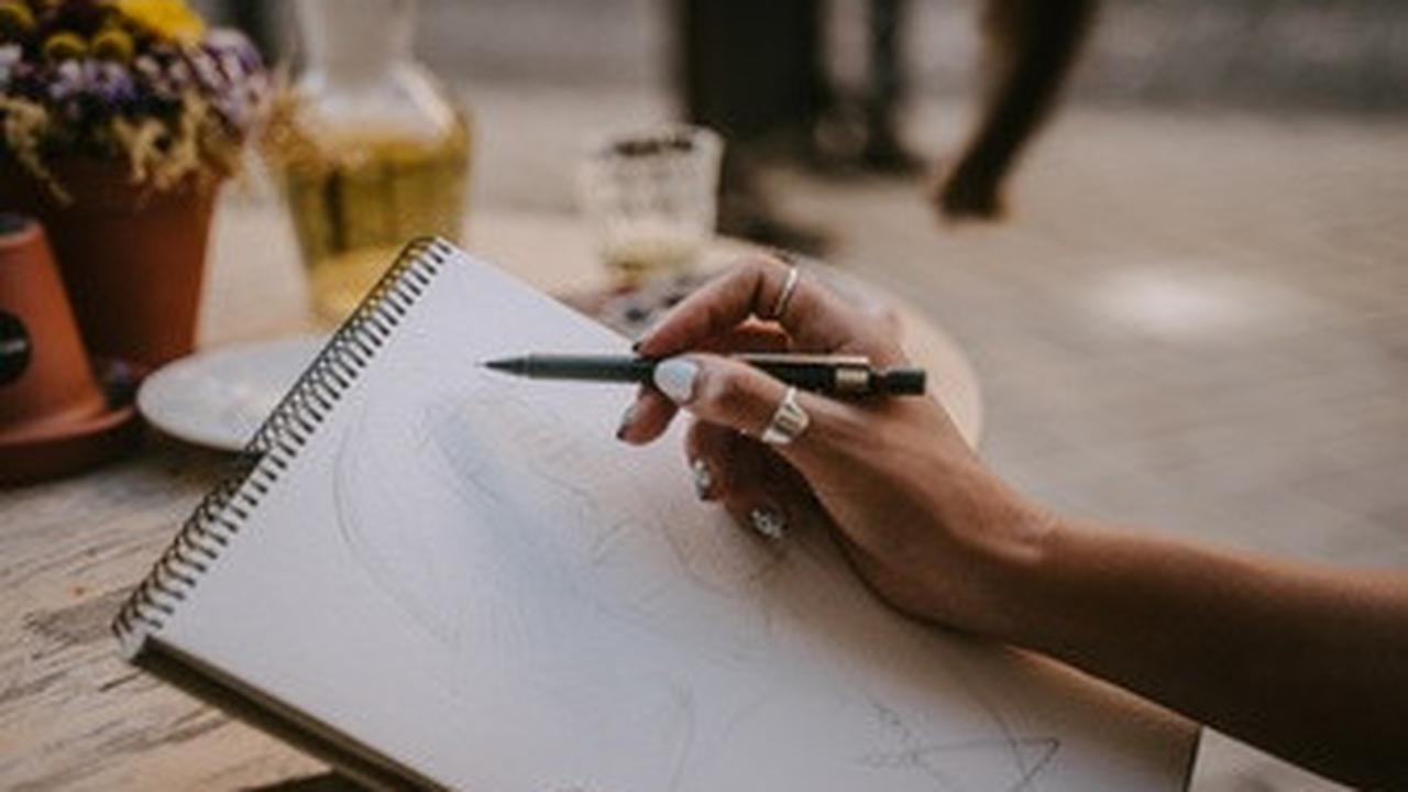 Proses Menggambar yang Paling Awal Adalah Sketsa, Kenali Jenis ...