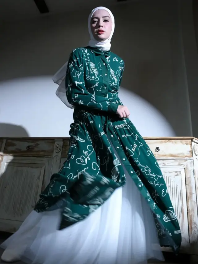 7 Potret Putri Anne Sebelum Mualaf Hingga Lepas Hijab, Foto Nikah Curi ...