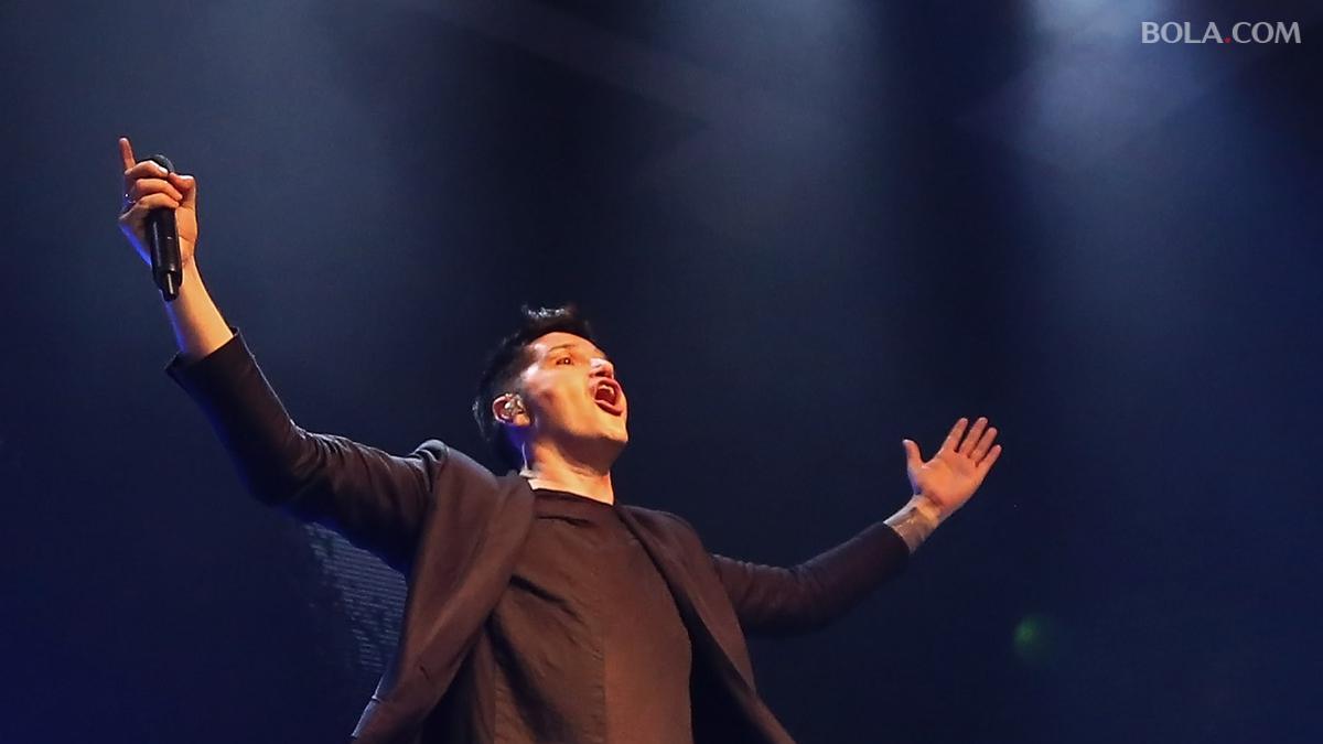 Lirik Lagu For The First Time - The Script