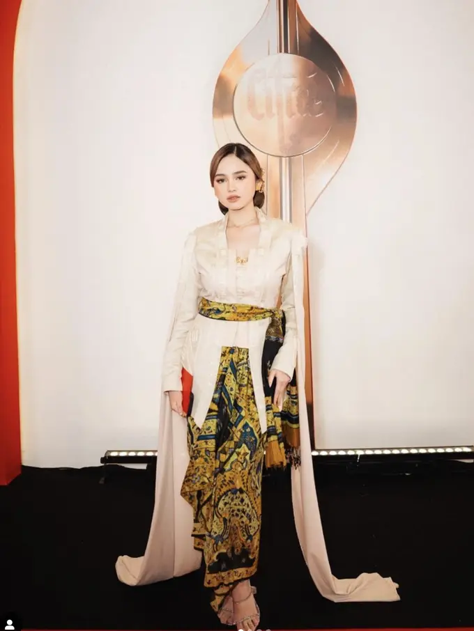 Elegan dengan Kebaya Putih, Ini Inspirasinya dari Syifa Hadju hingga Dian Sastrowardoyo ...