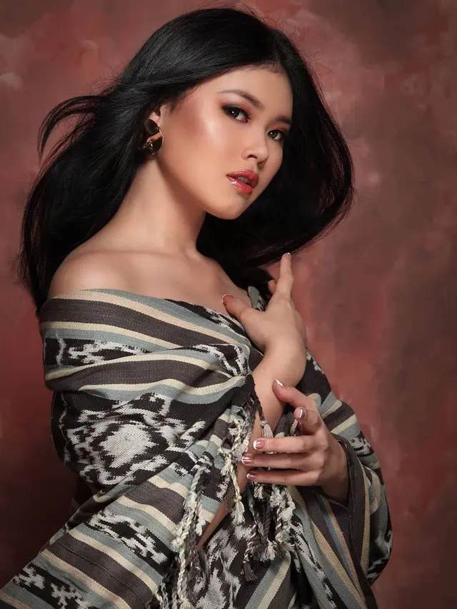 6 Potret Irene Theodora Puteri Indonesia 2020 Asal Lampung, Mirip Rosa Meldianti - Hot Liputan6.com