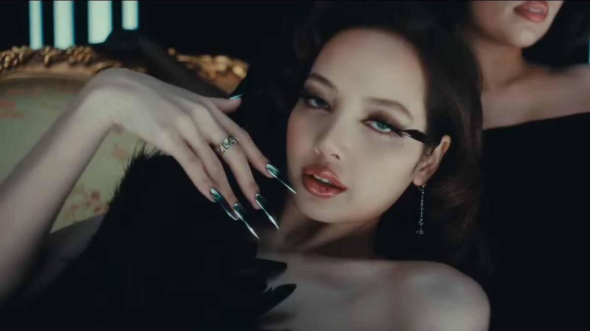 Lisa BLACKPINK Rilis Teaser Kolaborasi dengan Doja Cat & Raye untuk ...