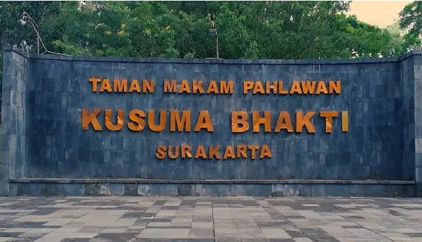 Almas Tsaqibbirru Mahasiswa Solo Yang Gugatannya Dikabulkan Mk Mengaku