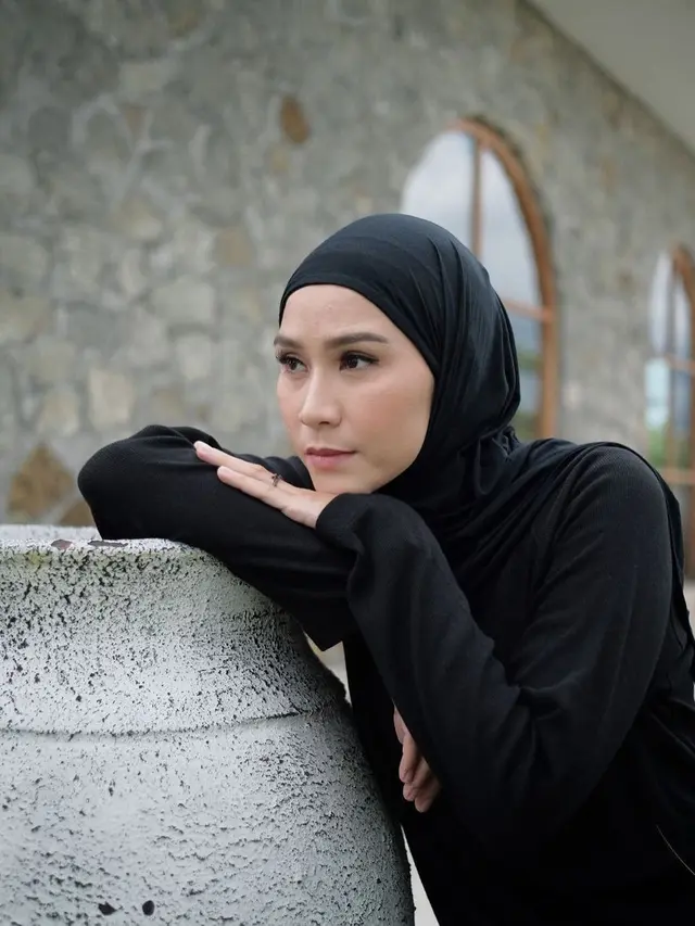 Zaskia Adya Mecca Kembali Gunakan Produk Scarlett: Menyingkap Lebih ...
