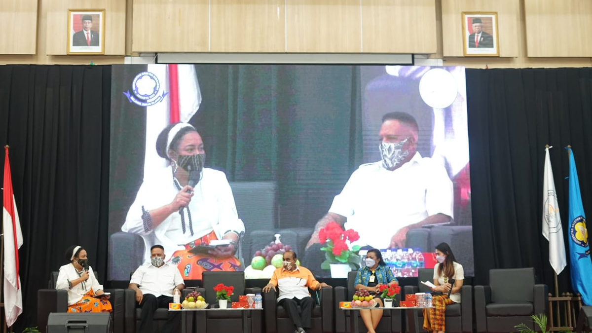 Freddy Numberi: Pancasila Harus Terinternalisasi dalam Jiwa Generasi ...