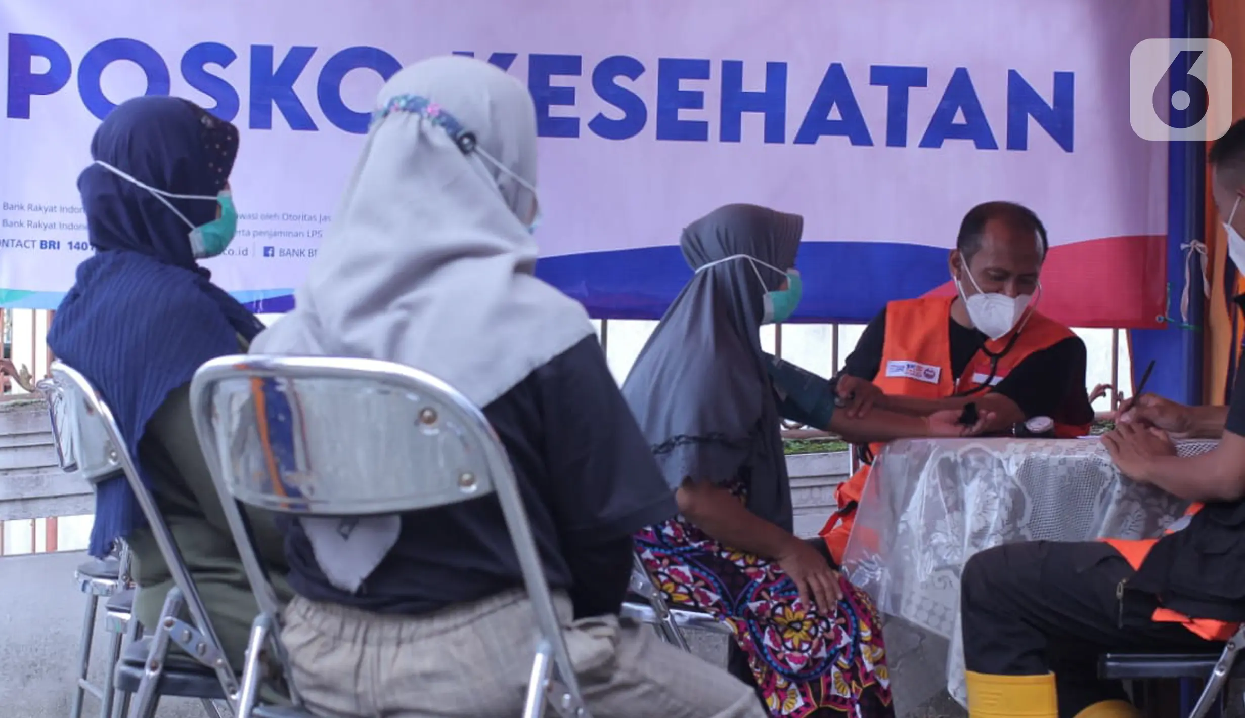 FOTO: Posko Kesehatan BRI Peduli Bantu Warga Terdampak Erupsi - Foto ...