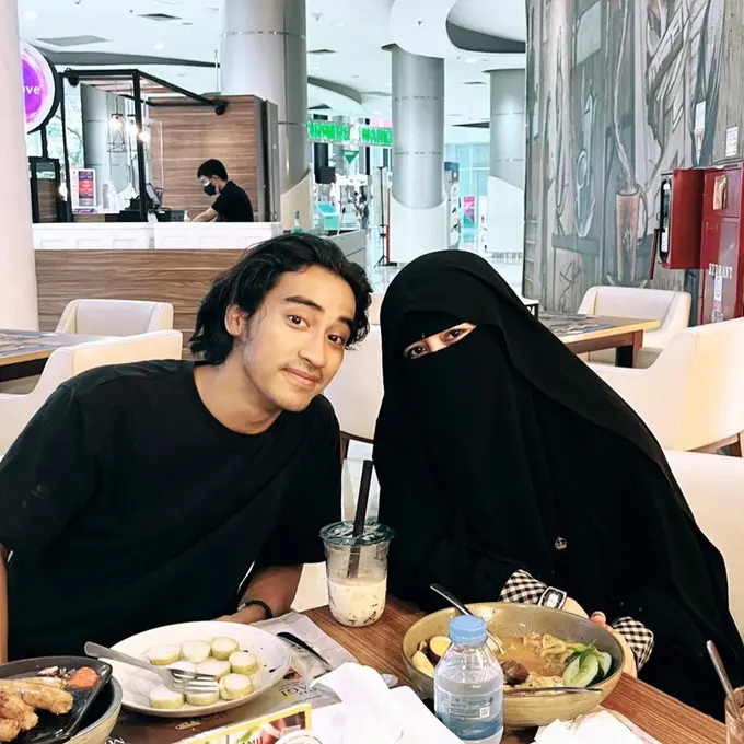 Dibela Abidzar saat Dicibir di Media Sosial, Umi Pipik Justru Nasehati Anaknya Begini ...