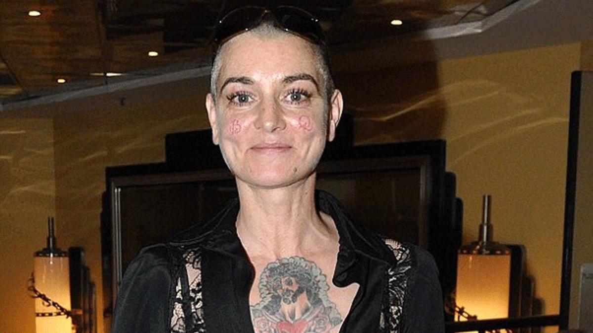 Cantiknya Sinead O'Connor Pakai Wig Hitam - ShowBiz Liputan6.com