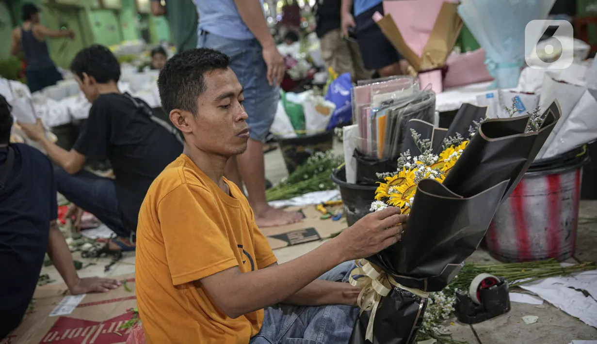 FOTO: Penjualan Bunga Buket di Hari Valentine Alami Penurunan - Foto ...