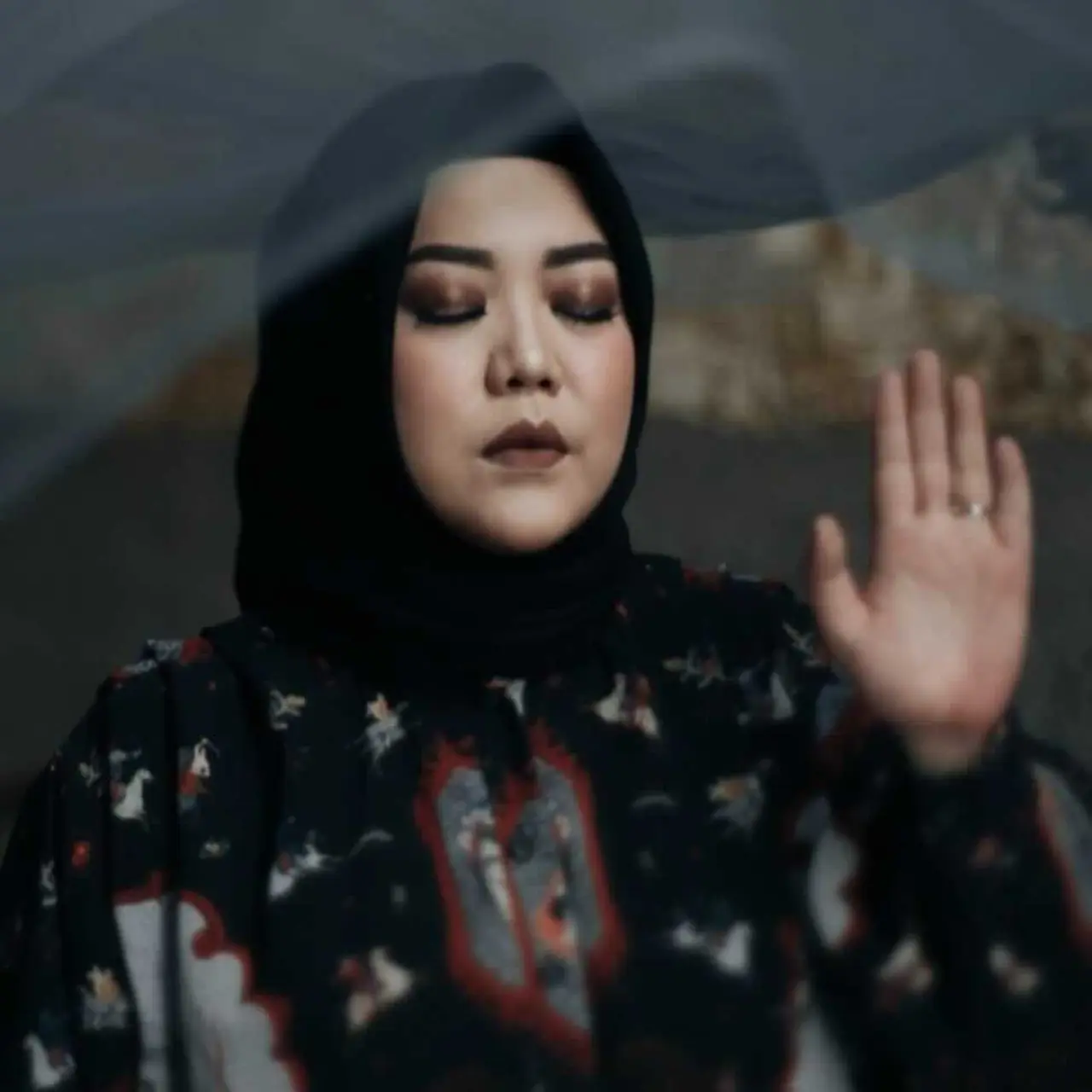 Risa Saraswati dan Dimasta Bahas Novel Tenung, Dulu untuk Souvenir ...