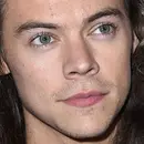 Fakta Unik Harry Styles, Pencetak Sejarah di Majalah Vogue dan Ternyata ...