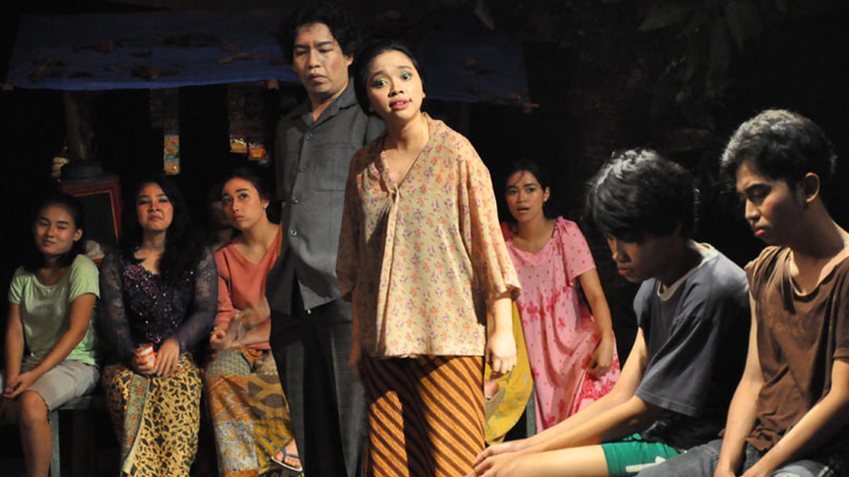 Maharani Megananda Sukses Tampilkan Teater Karya W.S. Rendra - ShowBiz ...