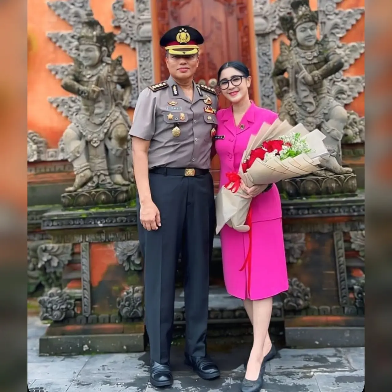 Potret Uut Permatasari Dampingi Suami Naik Pangkat Jadi Kombes Pol, Semringah Penuh Pesona - Hot ...